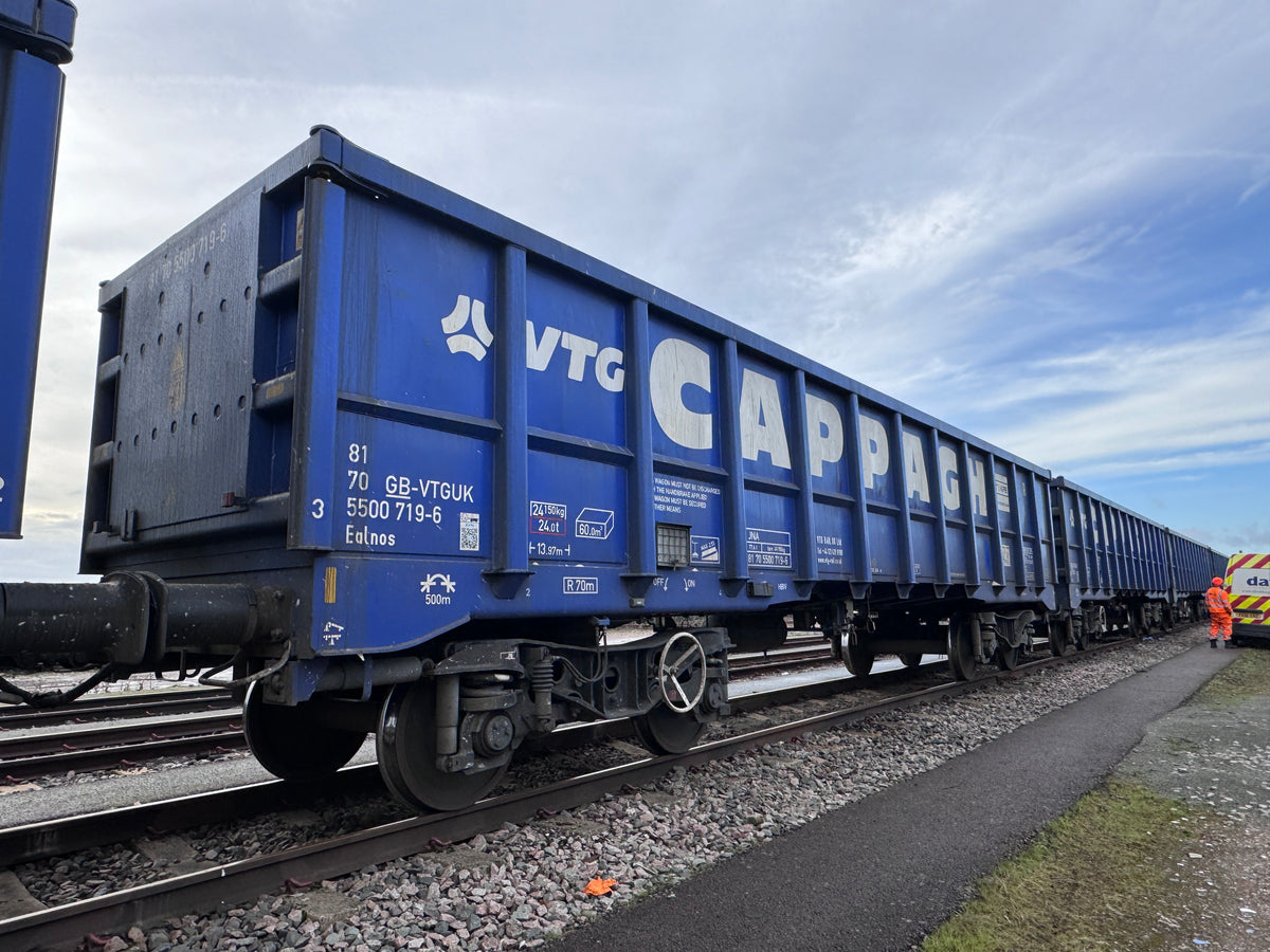 Revolution Trains OO gauge Cappagh Royal Blue JNA With Taillight - V8 ...